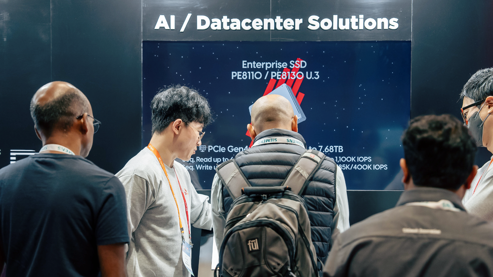 SK하이닉스, TSMC OIP에서 HBM3E 전시, 1cnm DDR5 최초 공개… AI 리더십 입증하다 – SK hynix Newsroom