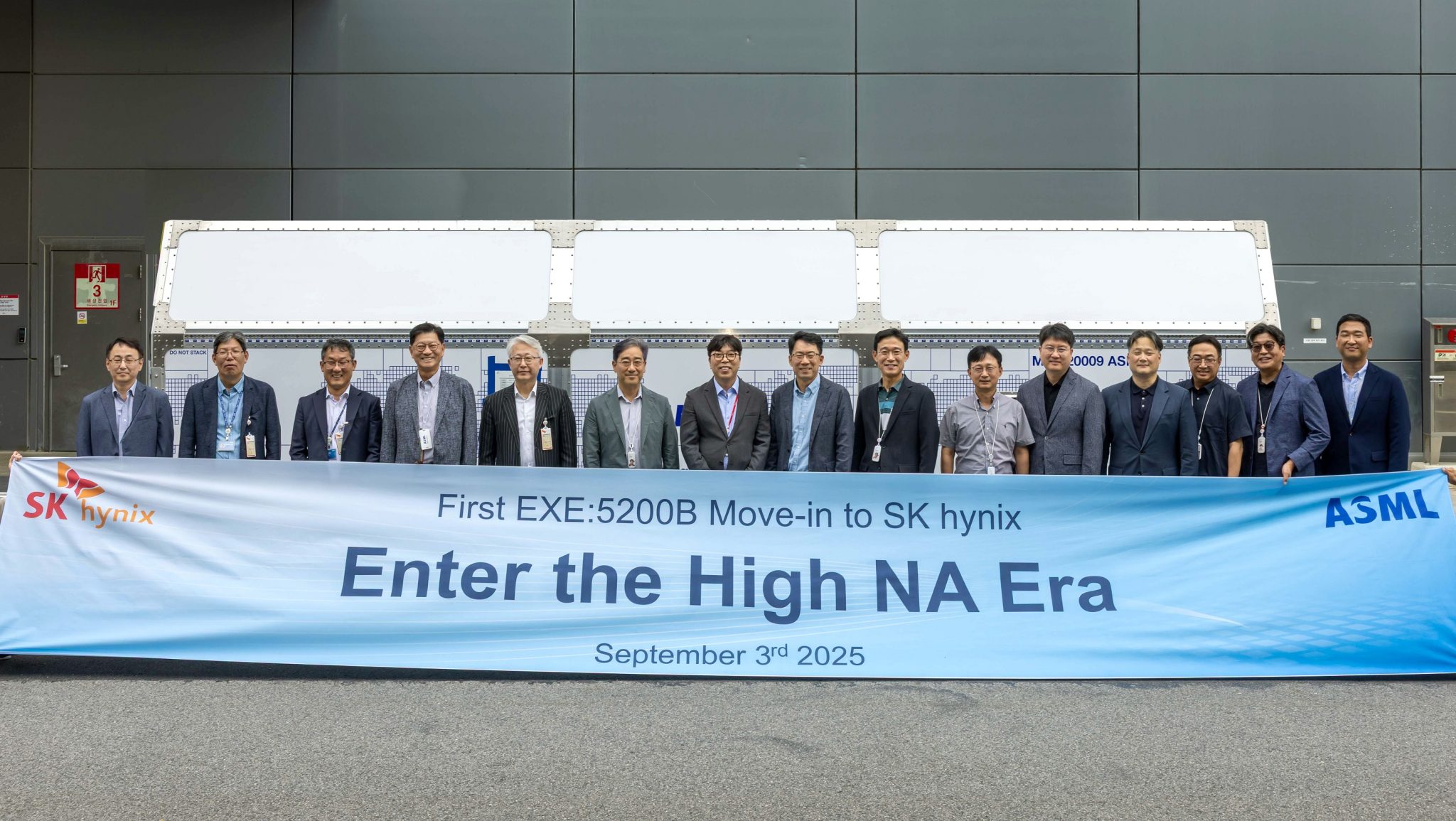 SK하이닉스, 메모리 업계 최초로 양산용 ‘High NA EUV’ 도입 – SK hynix Newsroom